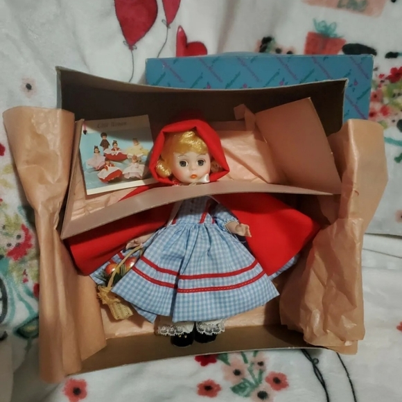 Madame Alexander | Toys | Vintage Madame Alexander Little Red Riding ...